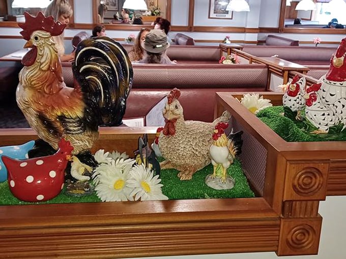 Chicken-themed decor that somehow manages to be charming rather than kitschy – a fine line that Belgrade Gardens walks with confidence.