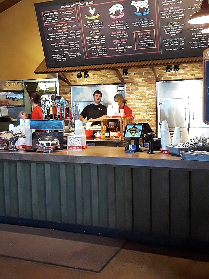 Where BBQ dreams begin—the ordering counter where decisions are made that will impact your happiness for the next hour.