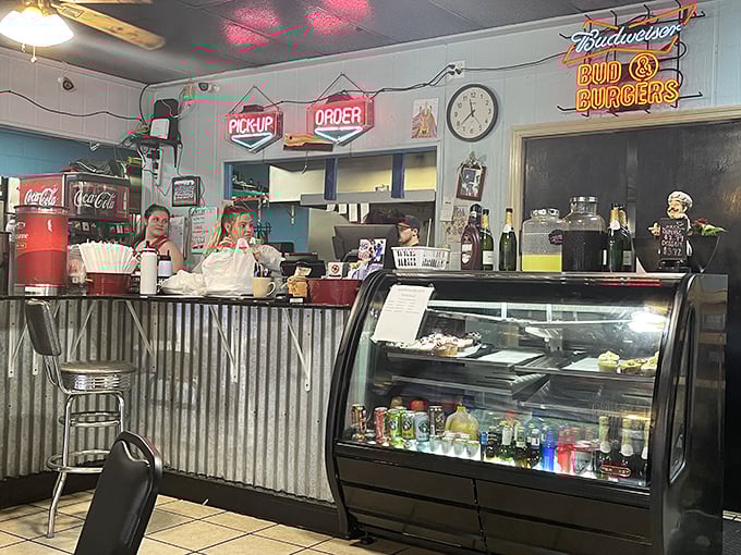 The counter setup says "come as you are" – and the corrugated metal adds that industrial-chic charm.