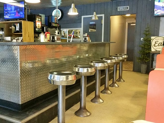 Counter seating—where solo diners become part of the community and the coffee is always just a nod away.