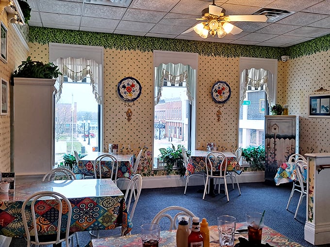 The "gather" sign says it all—this dining room invites you to slow down, savor your meal, and maybe catch an episode of Andy whistling that famous theme song.