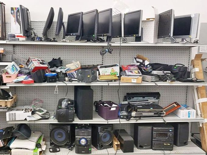 The electronics section – where yesterday's cutting-edge technology finds new purpose. That stereo system probably played its share of Fleetwood Mac.