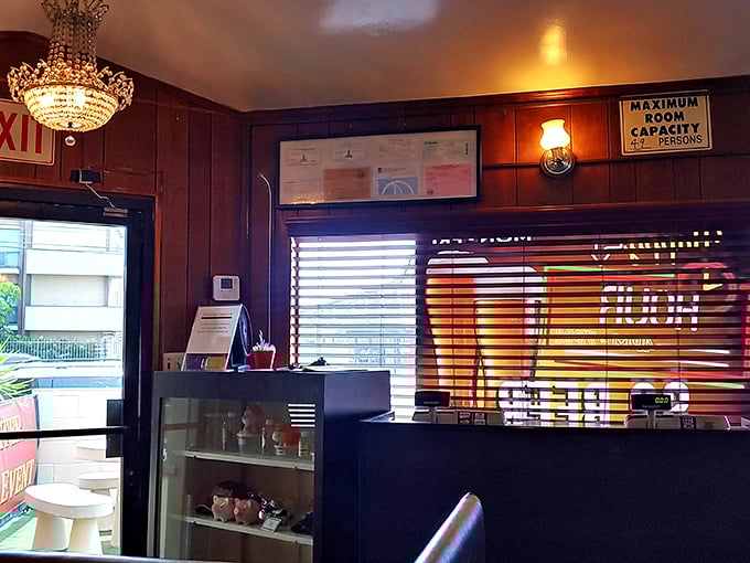 The service counter where dreams of perfect barbecue become delicious reality, one order at a time.
