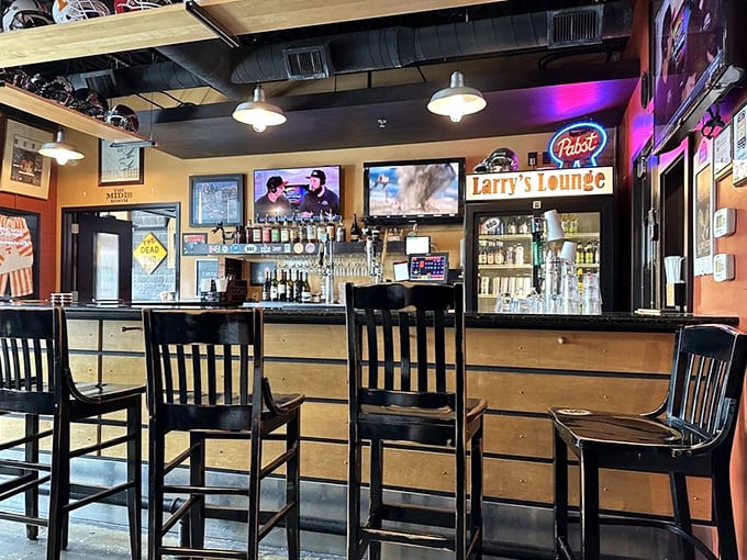 Larry's Lounge – where the beer is cold, the conversation flows, and nobody judges you for ordering that second helping of pie.
