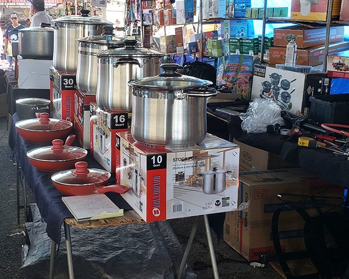 Kitchen dreams stacked high—these pots could turn even a ramen-only cook into someone who casually mentions their "reduction sauce."