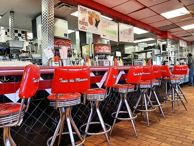 Counter seating that invites you to "Taste the Memories"—which is diner-speak for "Watch your milkshake being born while chatting with strangers."