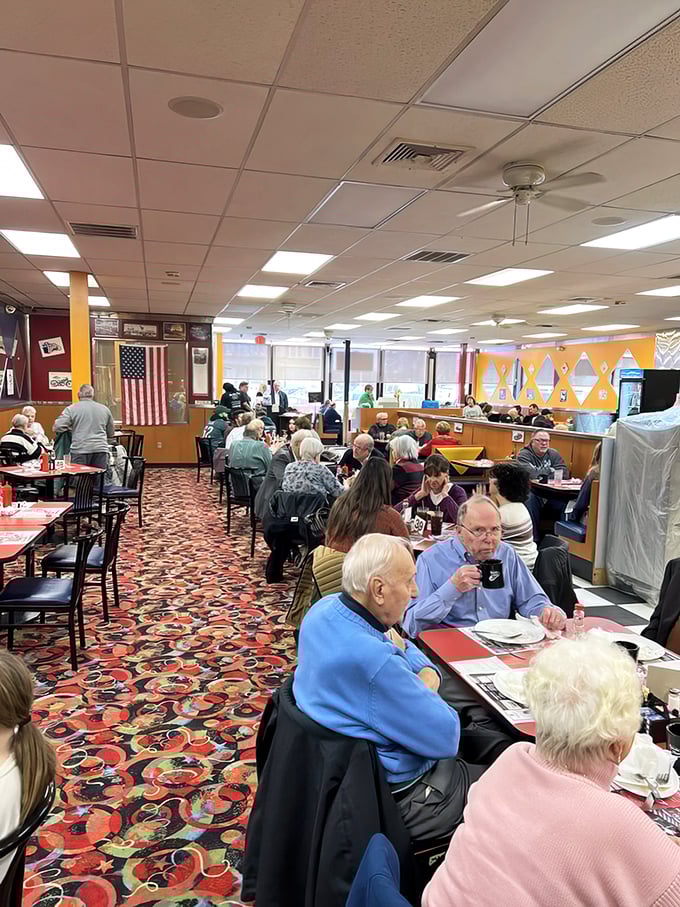 A full house on a weekday morning tells you everything you need to know. These folks aren't here by accident—they're breakfast veterans.