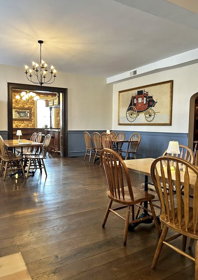 Another angle reveals a dining room where every table has the best seat in the house.