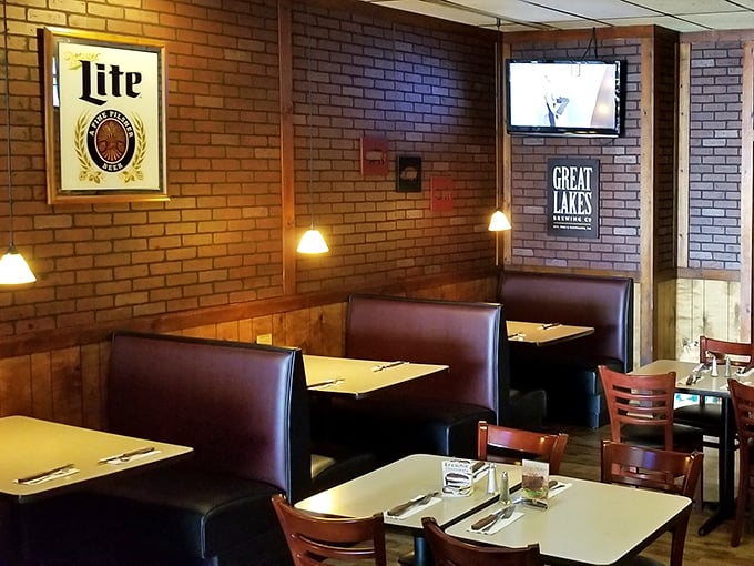 Comfortable booths where BBQ memories are made. These seats have witnessed countless "first bite" faces—that wide-eyed look of meaty revelation.
