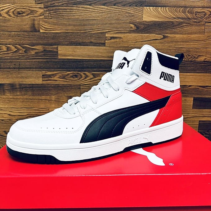 Kick your shoe game up a notch! Brand-name athletic footwear without the mall prices—leaving more cash for your next flea market adventure.