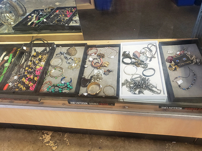 Jewelry displays showcase decades of accessorizing trends, from statement pieces to subtle classics—all waiting for their second chance to shine.