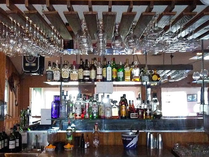 A well-stocked bar where bourbon and beef form the perfect partnership. Liquid courage for those eyeing the 6-pound challenge.