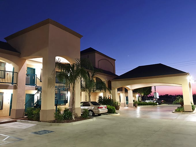 The Best Western Exeter Inn offers comfortable accommodations for visiting family members, just minutes from downtown attractions.