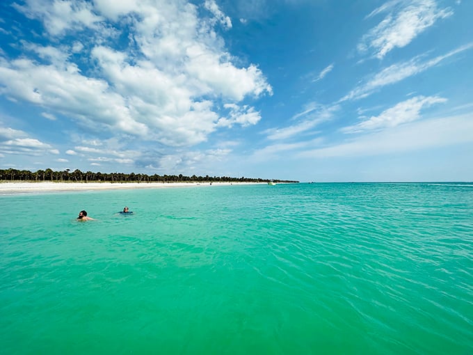 Crystal clear waters in a shade of turquoise that paint companies try desperately to bottle. Swimming here makes resort pools seem like glorified bathtubs.
