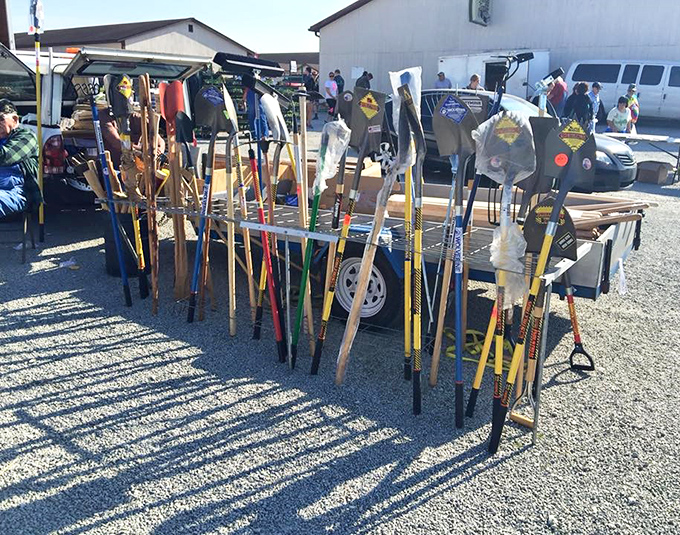 Garden tool lineup that would make any shed proud. From hockey stick repurposing to professional-grade shovels—your lawn's dream team awaits.