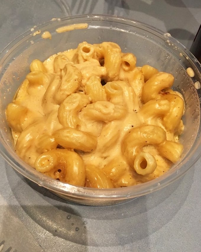Mac and cheese that achieves the golden ratio of creamy to cheesy – a side dish that frequently gets promoted to main event status.