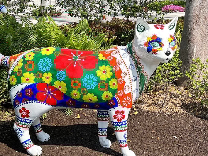 A folk-art inspired feline that would make Frida Kahlo proud. The floral pattern transforms this cat into a walking garden.