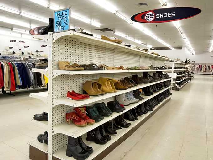 If Cinderella shopped at thrift stores, she'd be here. These shoes await their perfect match—no fairy godmother required.