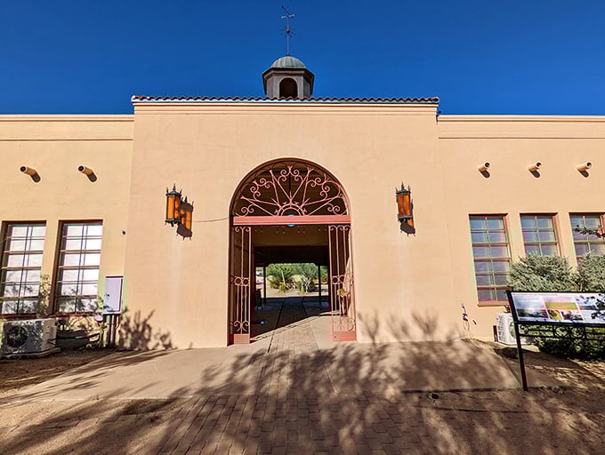This welcoming archway at the Sonoran Desert Inn practically whispers, "Come in, the temperature is at least 10 degrees cooler inside."
