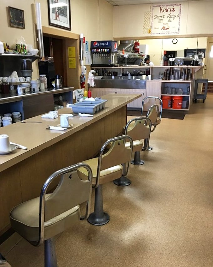 Counter seating that invites solo diners to enjoy their meal while watching the short-order ballet that is breakfast service in full swing.