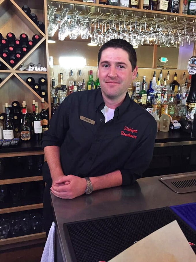 Behind that bar, magic happens – one perfectly poured drink at a time, no rush, all craft.