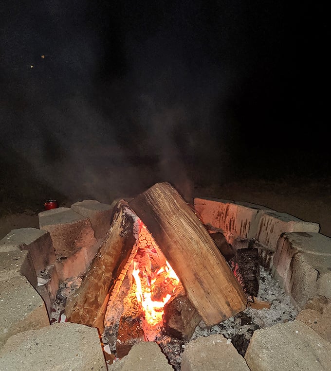 Primal satisfaction in modern times – few things rival the hypnotic dance of flames in a well-built campfire.
