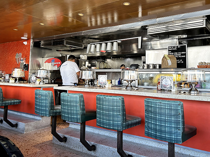 The counter – where solo diners become regulars, and the theater of short-order cooking unfolds like a delicious Broadway show.