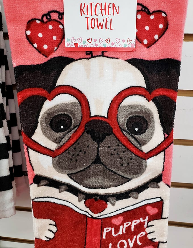 A kitchen towel that combines puppy love with reading glasses - possibly the most adorable thing you'll see today. Practical whimsy at its finest!