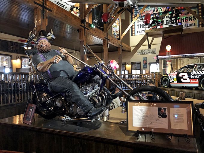 That motorcycle isn't just décor—it's a conversation starter for when your mouth is too full of crab to speak. Eclectic charm at its finest.
