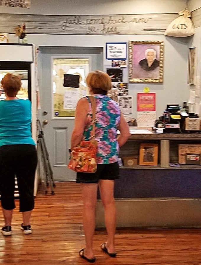 The universal language of anticipation—diners waiting for their turn to experience what locals already know about this hidden gem.