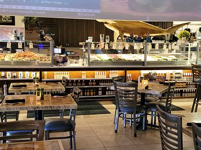 Simple tables, serious seafood – where your meal gets more attention than the decor, as it should.