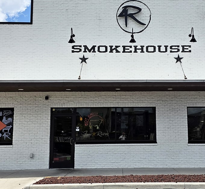 Morning, noon, or night, the 4 Rivers storefront beckons with the promise of smoky treasures that transcend typical Florida dining expectations.