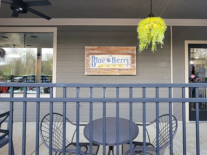 The outdoor seating area offers fresh air with your fresh coffee. A civilized way to ease into the day while maintaining your vitamin D levels.