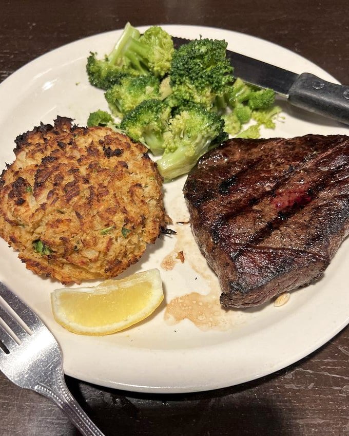 When steak meets crab cake, it's like watching Fred Astaire dance with Ginger Rogers – pure harmony.