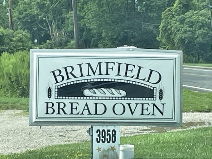 A roadside beacon for carb-seekers. This sign has undoubtedly caused many spontaneous detours and delicious discoveries for passing motorists.