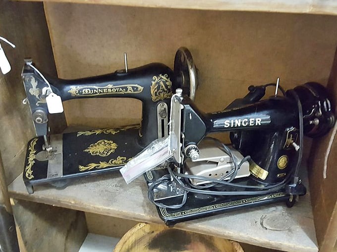 Singer and Minnesota—sewing machine royalty that stitched together American households long before fast fashion was even a concept.