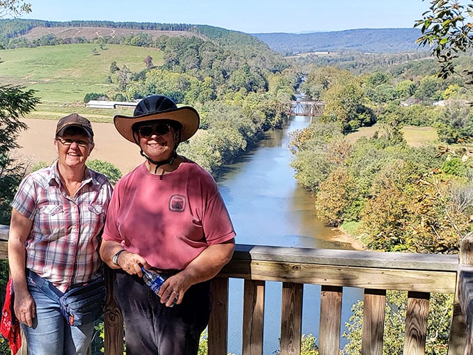 The view that launches a thousand Instagram posts. These hikers found the perfect overlook for both the James River and their holiday card photo.