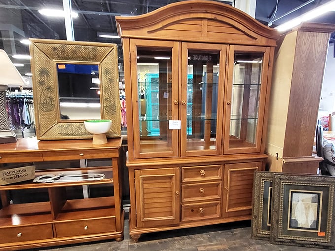 This isn't just a cabinet—it's architectural evidence that the 1990s really happened, complete with those curved details everyone once coveted.