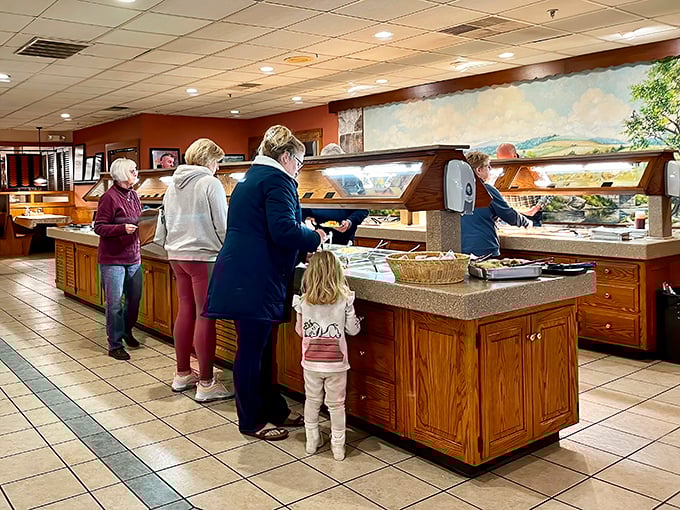 The buffet line at Der Dutchman isn't just a meal—it's a journey through Amish culinary traditions that keeps locals and tourists coming back.