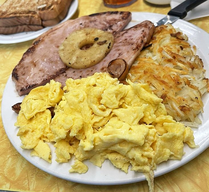 Ham and eggs—the breakfast equivalent of Sinatra and a martini. Classic, unfussy, and always satisfying.