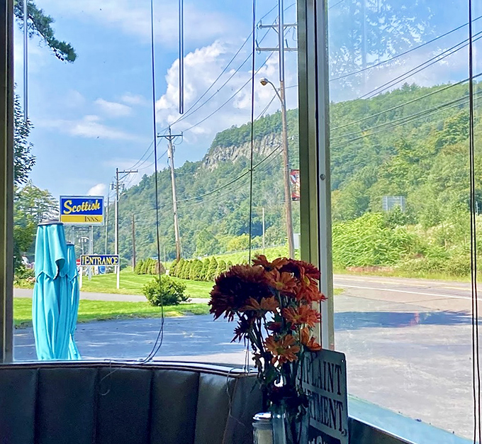 The view from your booth—where Pennsylvania's natural beauty provides the perfect backdrop for contemplating whether to order seconds or save room for pie.