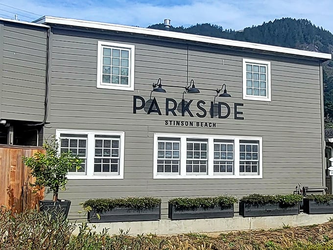 Parkside Café wears its coastal simplicity like a badge of honor. No pretension here—just good food served with a side of "aren't we lucky to be here?"