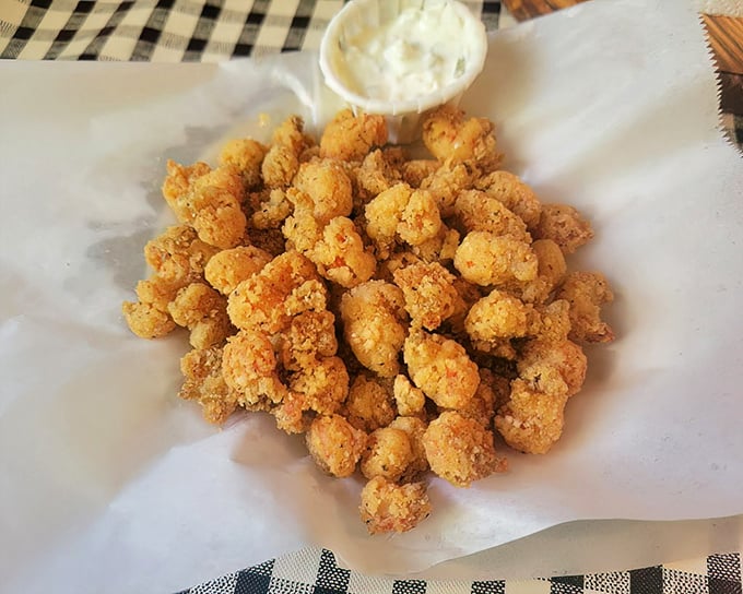 Popcorn crawfish – tiny treasures from the deep, fried to perfection and impossible to stop eating, like aquatic popcorn with attitude.