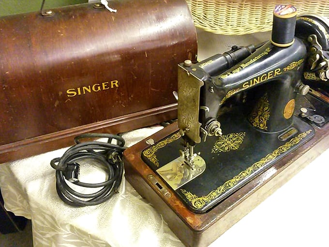 This Singer sewing machine stitched together more than fabric—it created wardrobes, wedding dresses, and family legacies with every whirring turn.