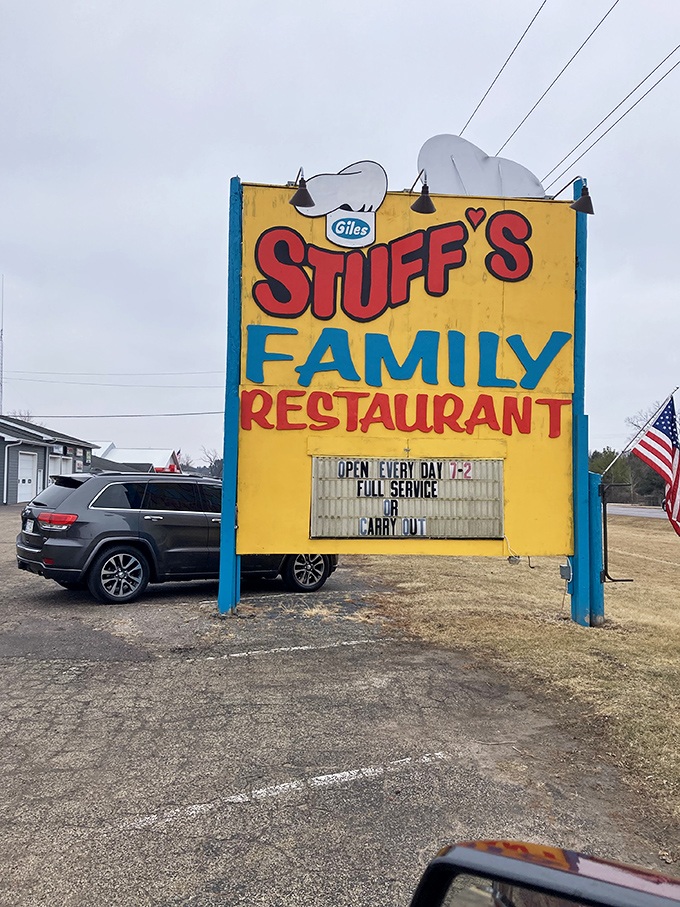 The roadside sign proudly announces "FAMILY RESTAURANT" – a promise of hearty portions and zero pretension. Just what the doctor ordered.