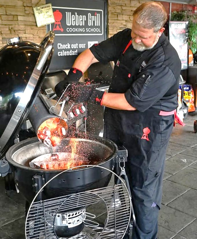 When a chef works a Weber grill with this much confidence, you're not just watching cooking—you're witnessing a performance art that ends deliciously.