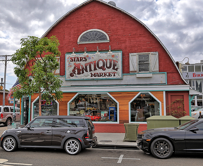 Stars Antique Market in a barn-style building that screams "treasure hunt" louder than a metal detector on the beach.
