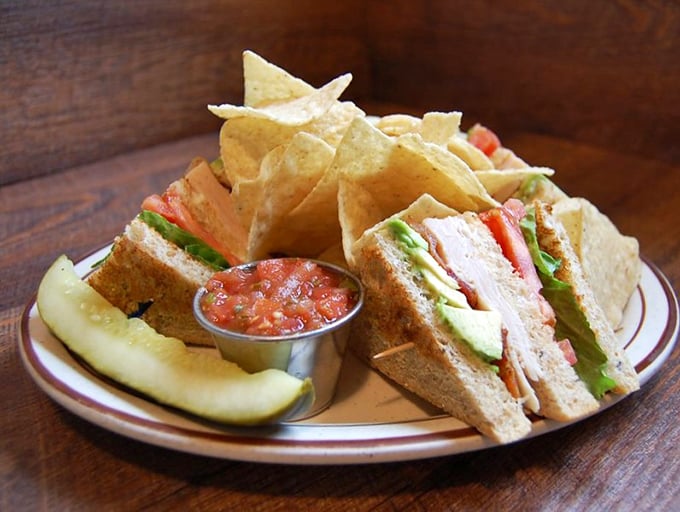 A sandwich that understands proper architecture – layers of goodness held together by bread that knows its supporting role.