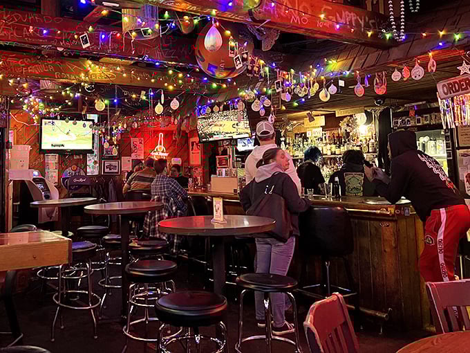 Where Christmas lights and neon signs create the perfect mood lighting for a chicken feast worth writing home about.