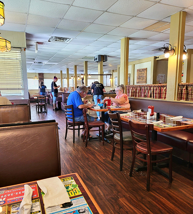 Dark wood floors, comfortable booths, and the gentle hum of conversation—the classic diner trifecta that never goes out of style.